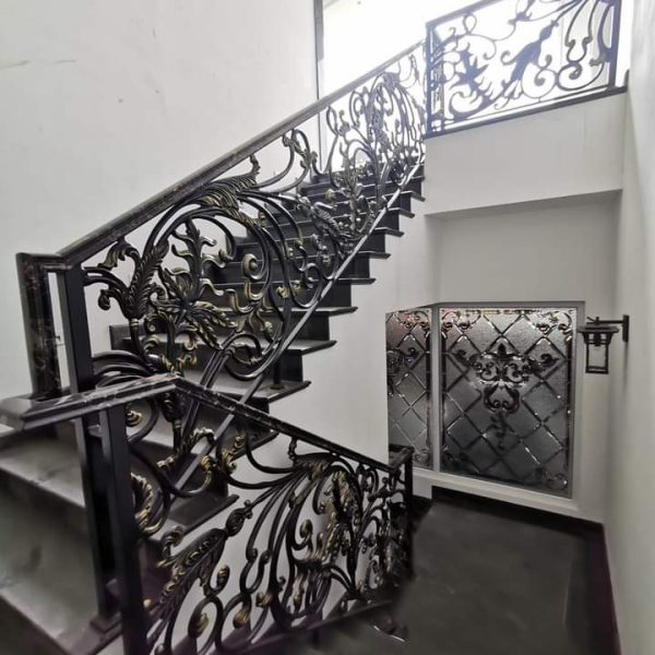 Railing besi klasik Bali